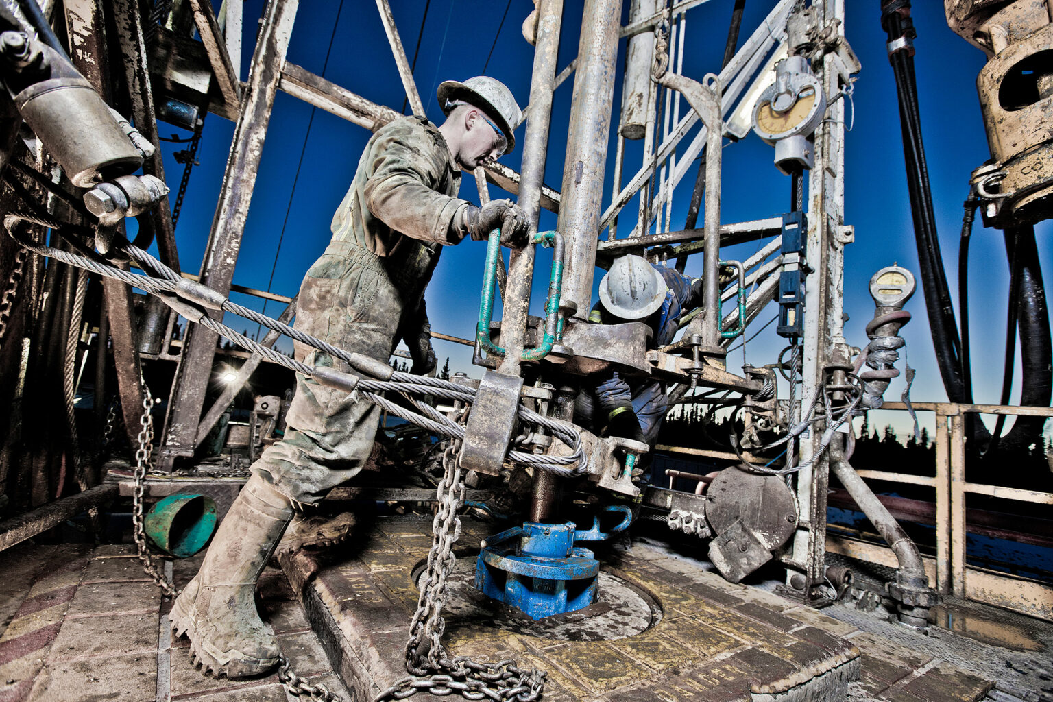 Robots in the oil-drilling arena - Evolution