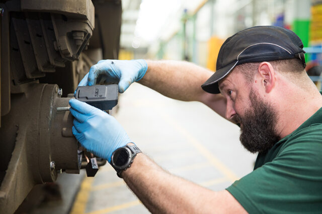 状态监测系统助力列车平稳前行 - Evolution