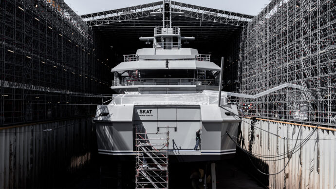 SKF’s RecondOil in hydraulic system on a superyacht. | Evolution
