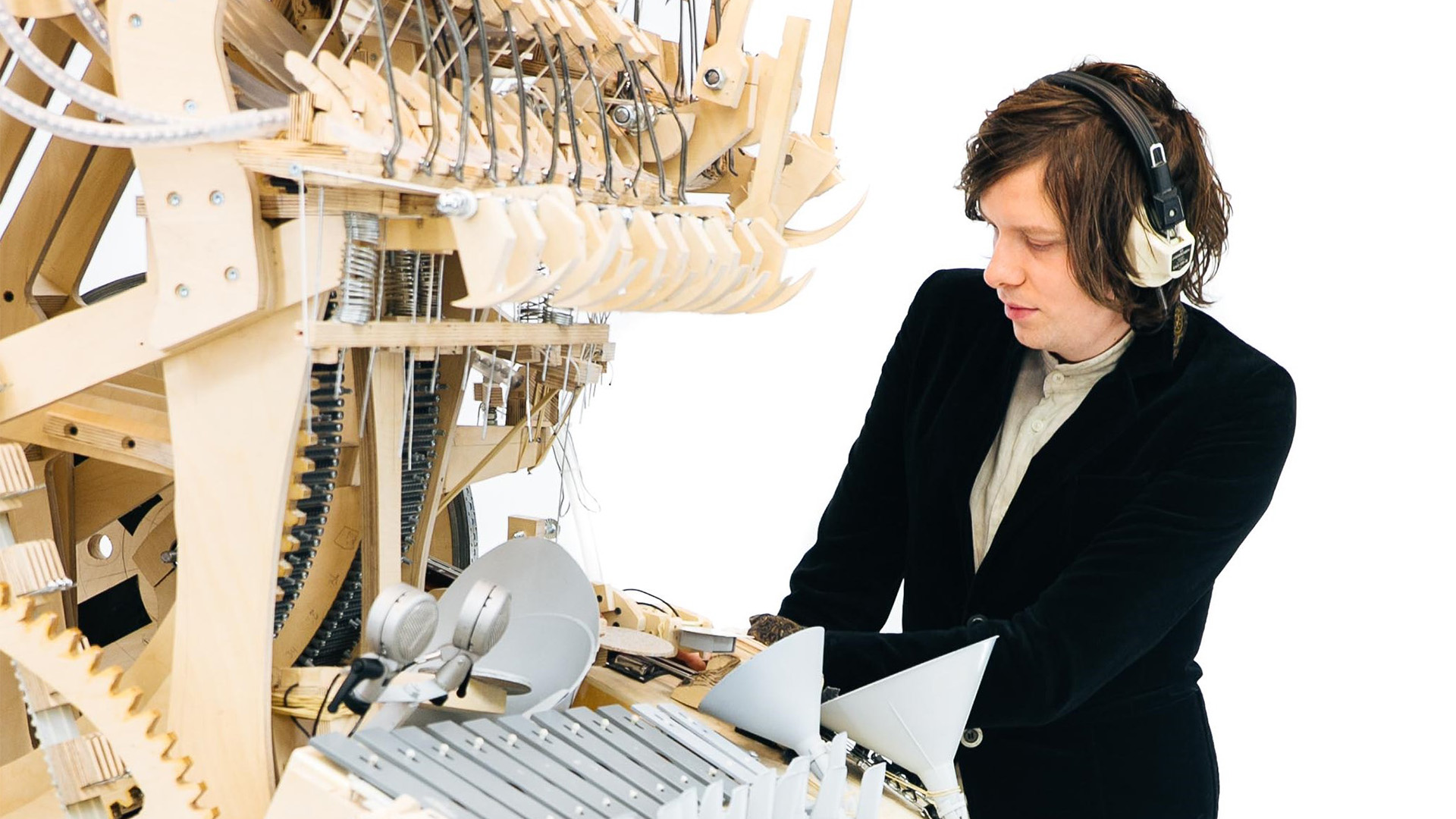 Swedish musician Martin Molin has created a unique instrument using SKF ...